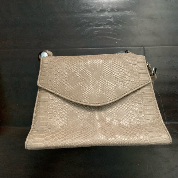 Forever 21 | Bags | Bag | Poshmark